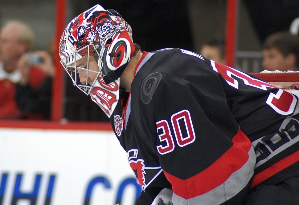 Ward hands one to the Jets, Canes drop second straight