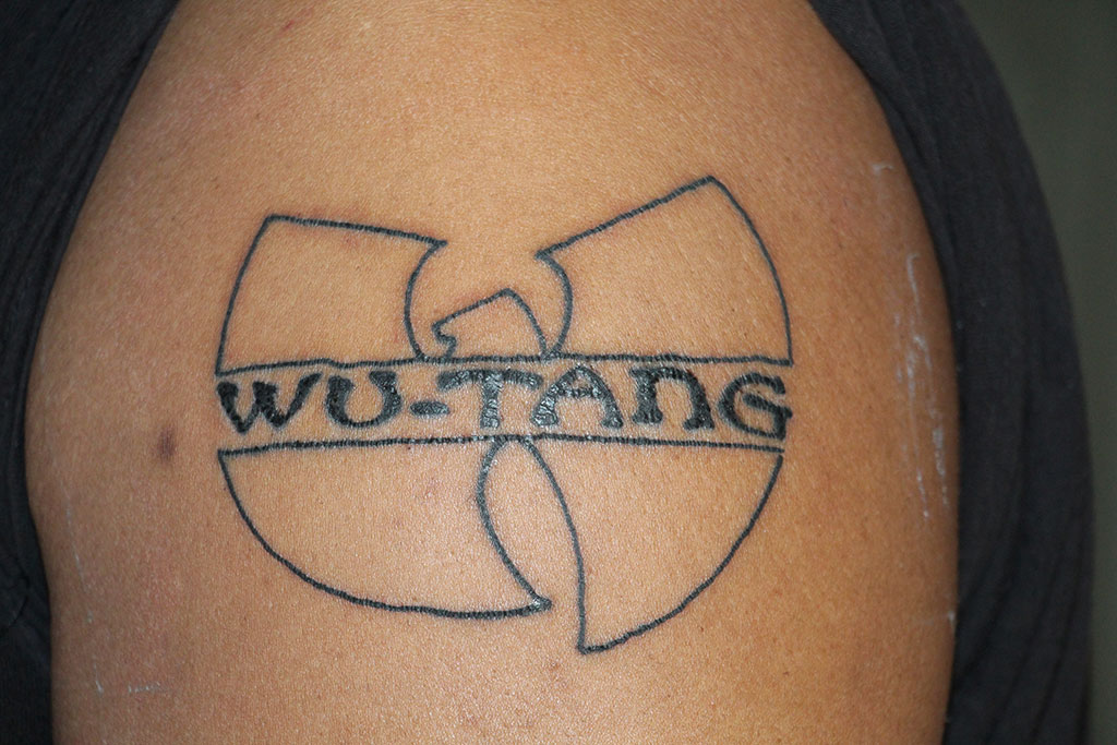 Tatouage Wu Tang Blue Lass Tattoo Wu Tang Badge For Scott By Our