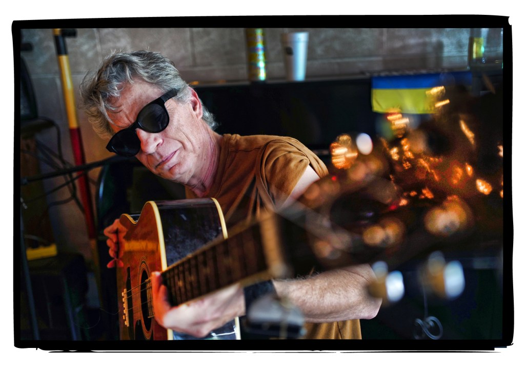 Dexter Romweber, Raucous Torchbearer of the Power Duo, Dead at 57